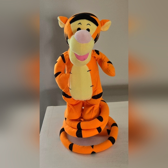 Disney | Toys | Vintage Fisher Price Disney Turbo Tail Tigger Works ...